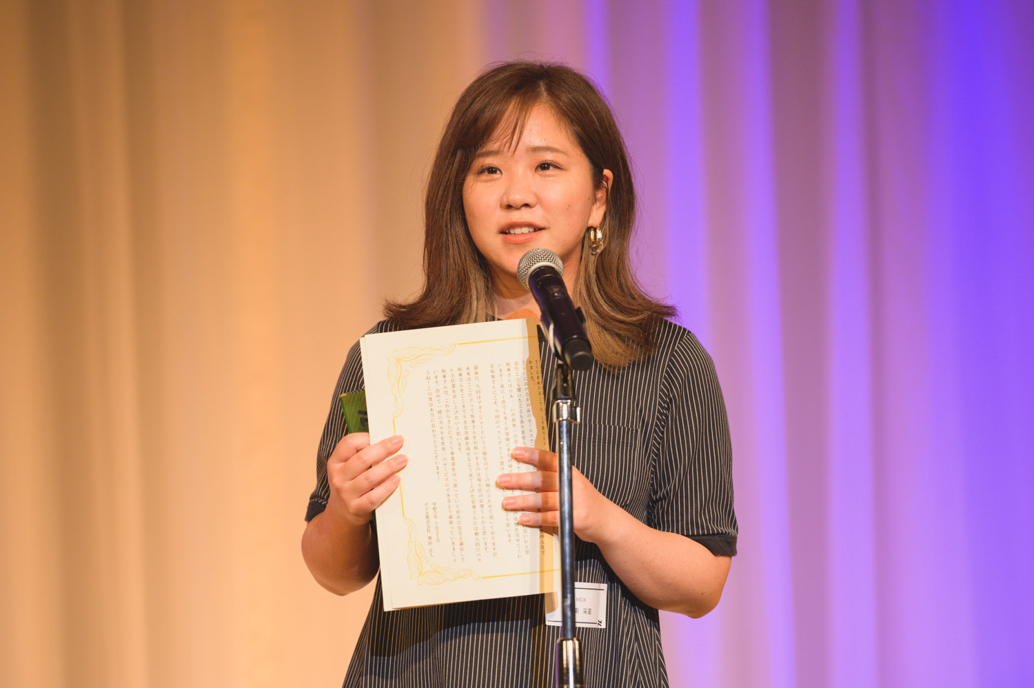 お客様の心が動く瞬間に気づけるか――車の知識ゼロから駆け上がったトップセールスの思考 | NYLE ARROWS