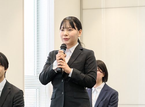 熱量高く、個性が光る7名の船出──2025年度入社式レポート | NYLE ARROWS